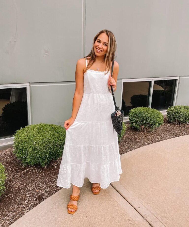 23 Church Outfit Ideas That Are Elegant, Modest, and Totally Chic ...